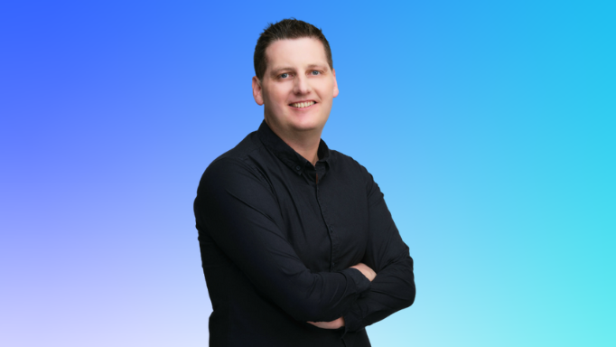 Stuart Robinson | Presenter Biography - Cool FM