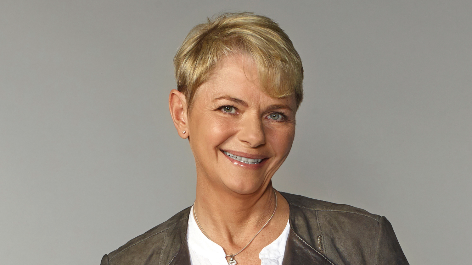 Mellow Weekend Breakfast with Alice Arnold - Latest Episodes - Listen ...