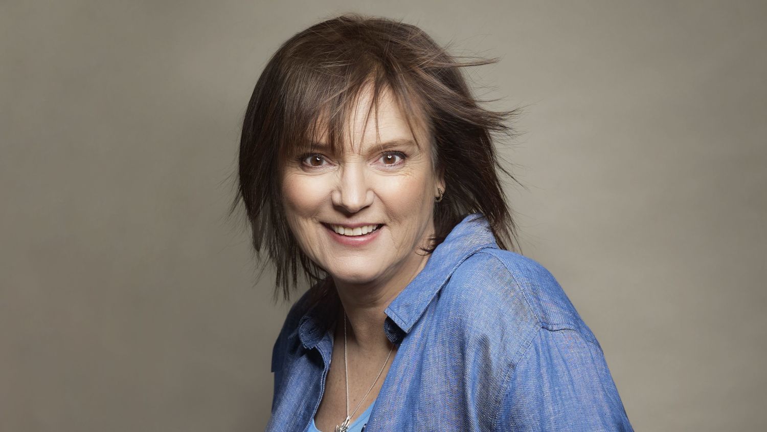 Årets julvärd: Lotta Bromé - Senaste Episoder - Lyssna nu på Mix ...