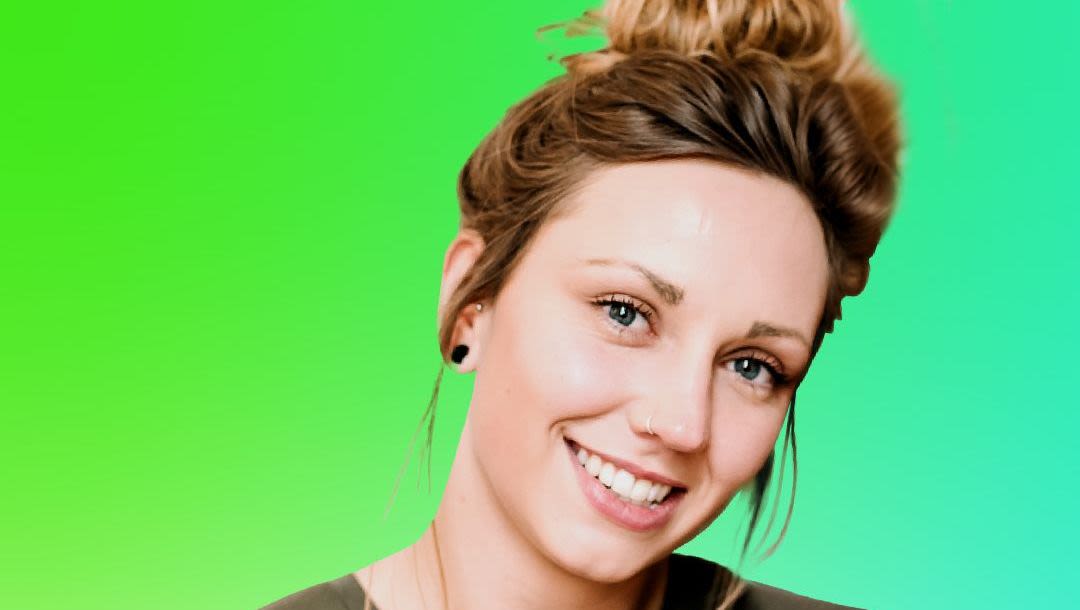 Maxine Knight - Latest Episodes - Listen Now on Hits Radio