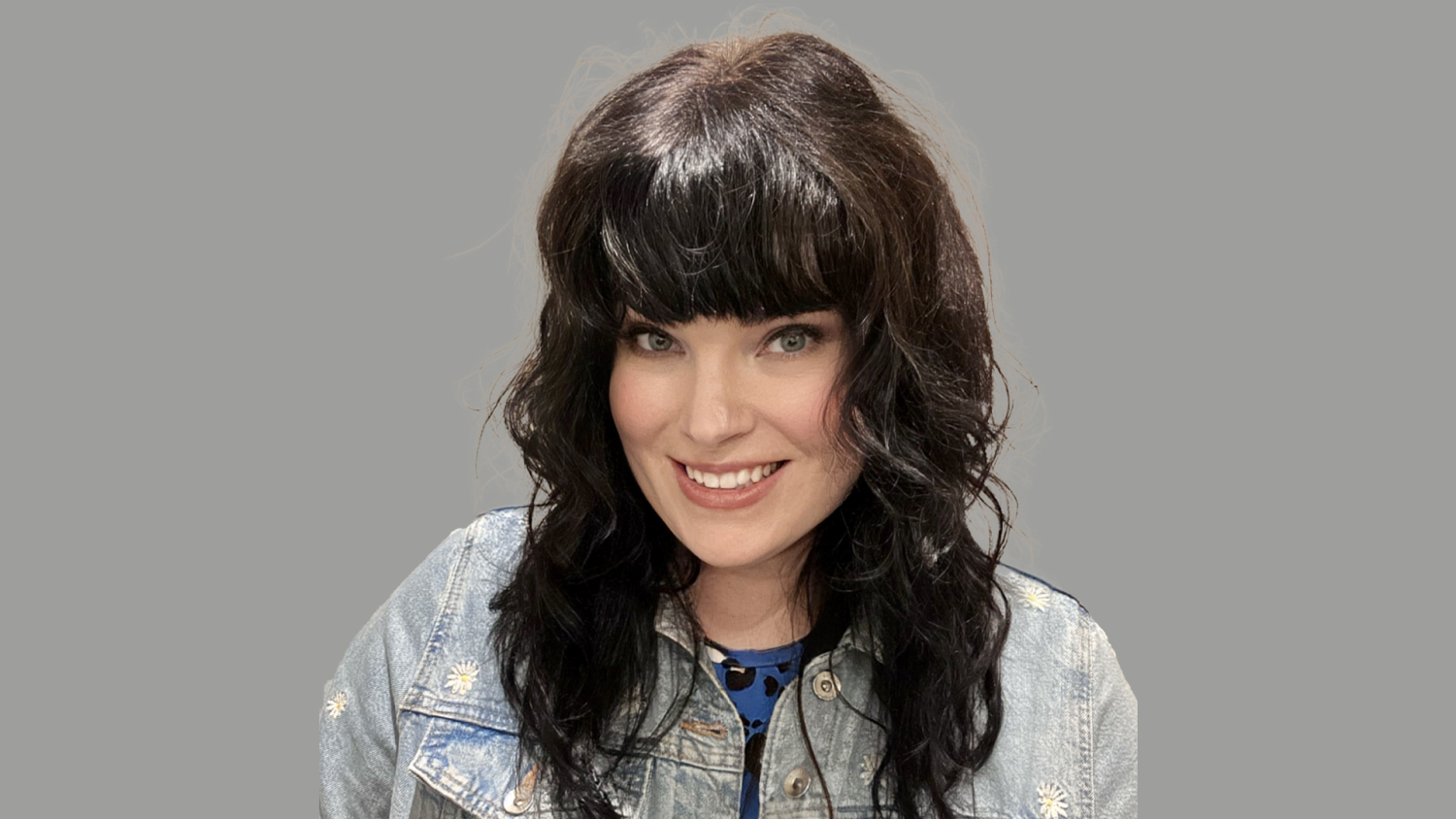 Jen Thomas - Latest Episodes - Listen Now on Magic Christmas